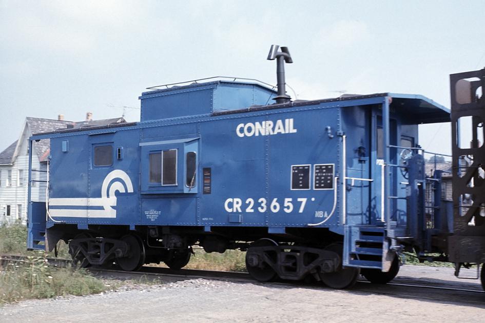 CR 23657 at Phillipsburg on August 14, 1976 | Conrail Photo Archive