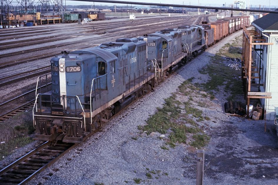 Boston and Maine 1706 at Selkirk | Conrail Photo Archive