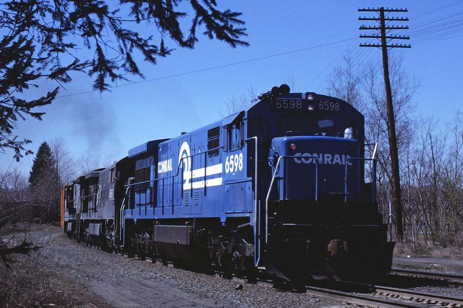 CR 6598 on Boston Line in April 1977 | Conrail Photo Archive