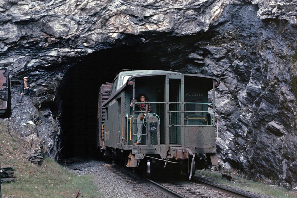PC 23310 (CR 23310) at State Line tunnel on April 24, 1976 | Conrail ...