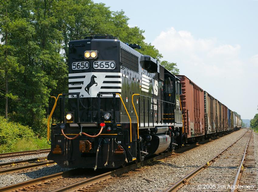 NS 5650 (CR 7881) at Palmyra, PA 7/19/2006 | Conrail Photo Archive