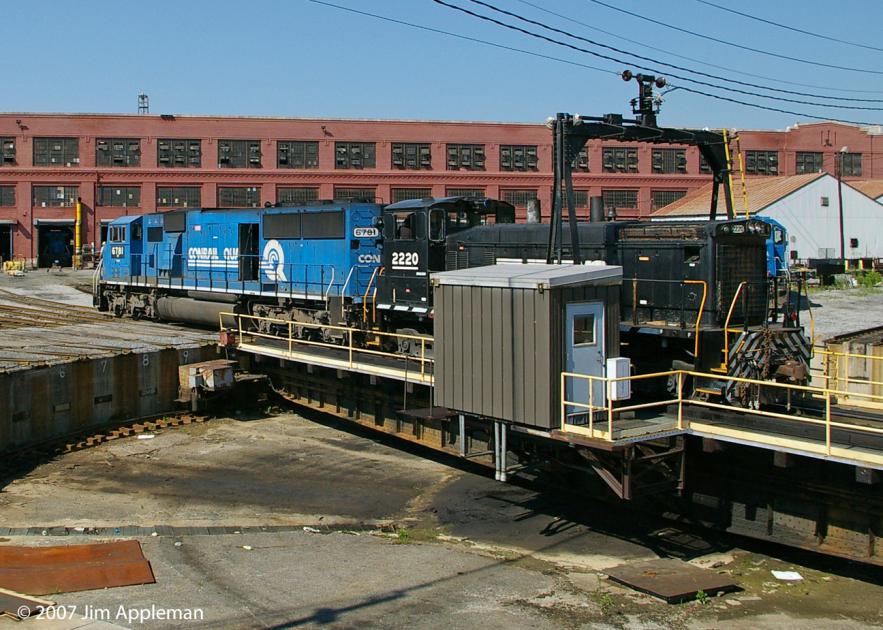 NS 6781, 2220 JLS backshop 7/7/2007 | Conrail Photo Archive