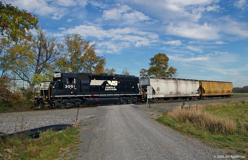 NS 3051 (CR 3371) at Schuyler, PA 10/22/2007 | Conrail Photo Archive