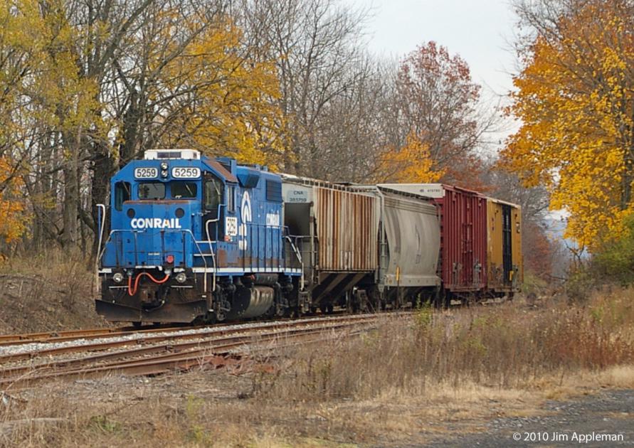 NS 5259 (CR 8042) at Strawberry Ridge, PA 10/30/2010 | Conrail Photo Archive