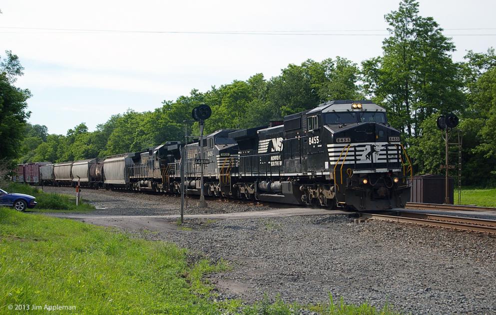 NS 8455 (LMS 715) at Mexico, PA 6/15/2013 | Conrail Photo Archive