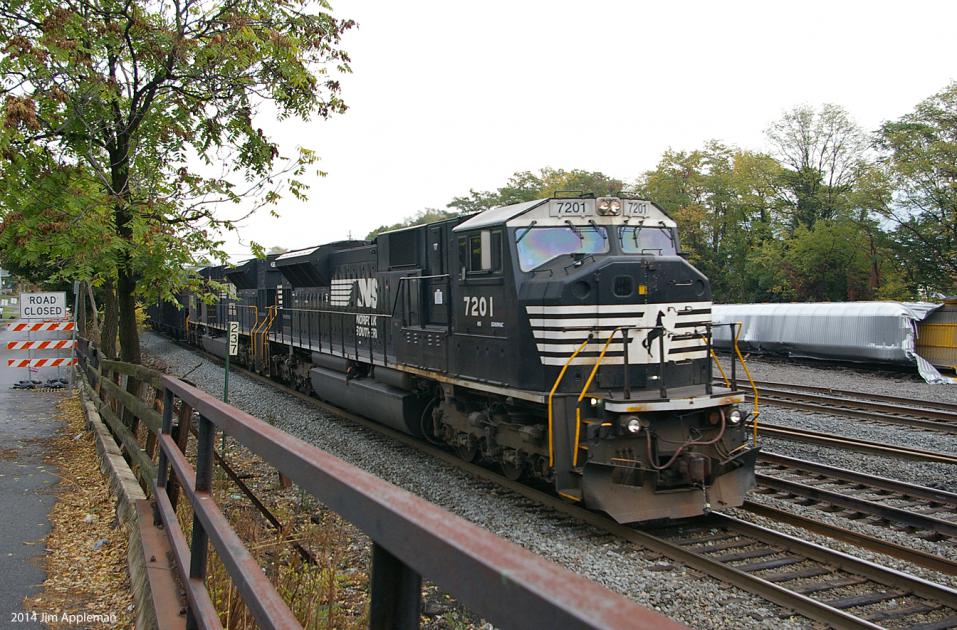 NS 7201 (CR 4102) at Altoona, PA 10/11/2014 | Conrail Photo Archive