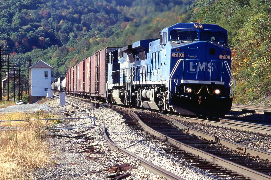 LMS 710 SO Tower | Conrail Photo Archive