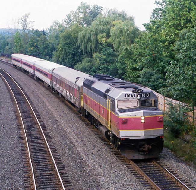 MBTA 1013 Wellesley Farms MA | Conrail Photo Archive