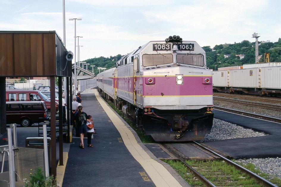 MBTA 1063 Worcester MA | Conrail Photo Archive