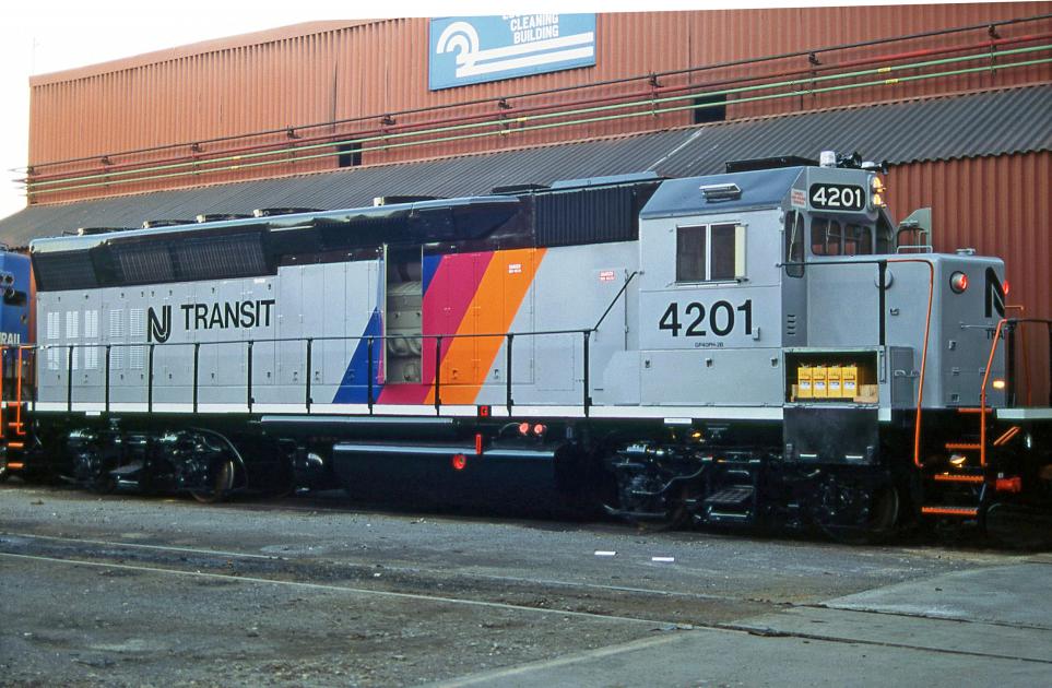 NJT 4201 Juniata Works | Conrail Photo Archive