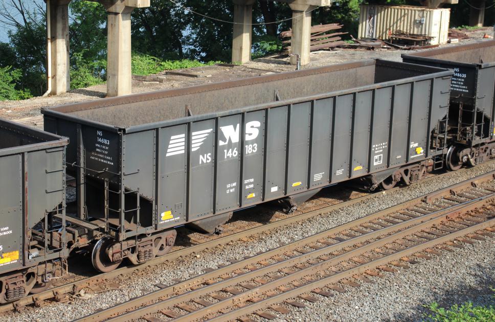 NS 146183-NS Class HP30R (H2C) | Conrail Photo Archive