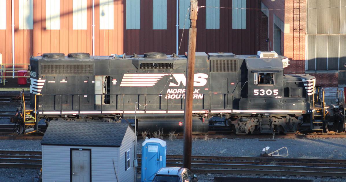 NS 5305 (CR 8120) | Conrail Photo Archive