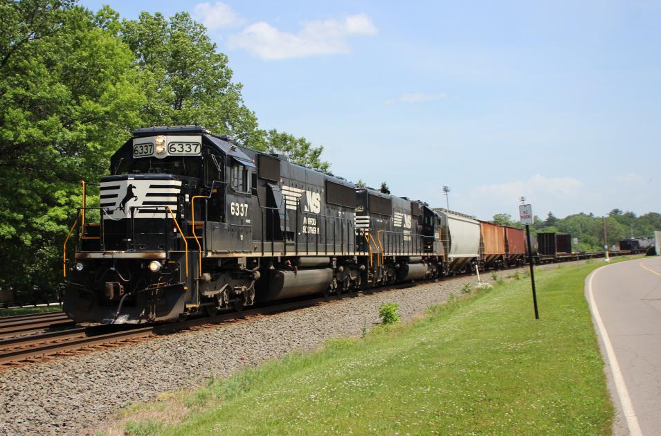 NS 6337 (CR 6730) | Conrail Photo Archive