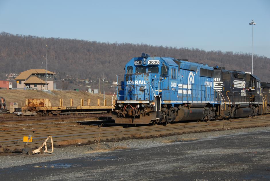 NS 3038 Enola Yard | Conrail Photo Archive