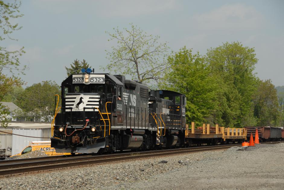 NS 5323 Harrisburg PA | Conrail Photo Archive