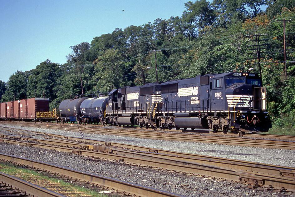 NS 6763 Enola Yard | Conrail Photo Archive