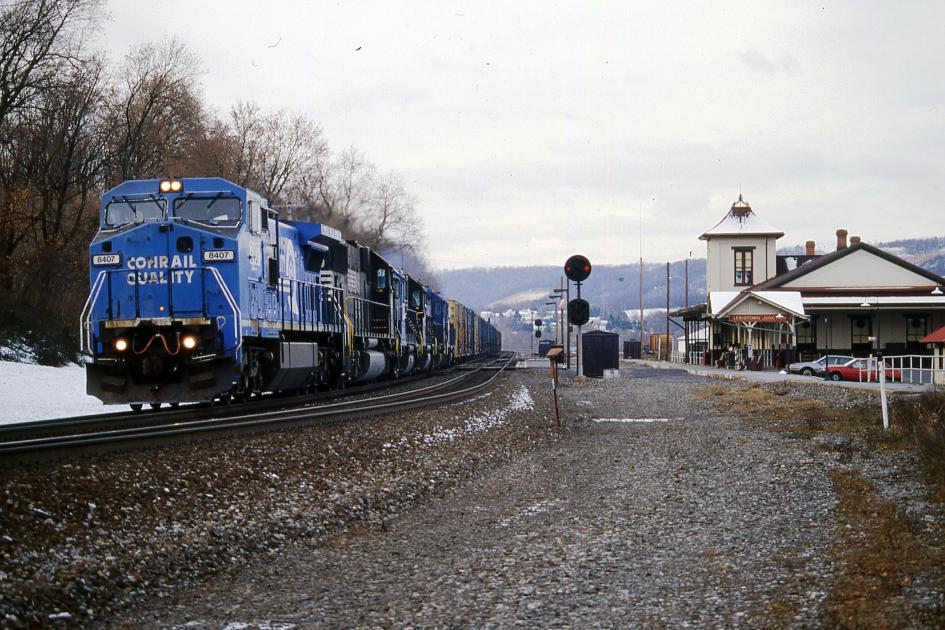 NS 8407 Lewistown Jct PA | Conrail Photo Archive
