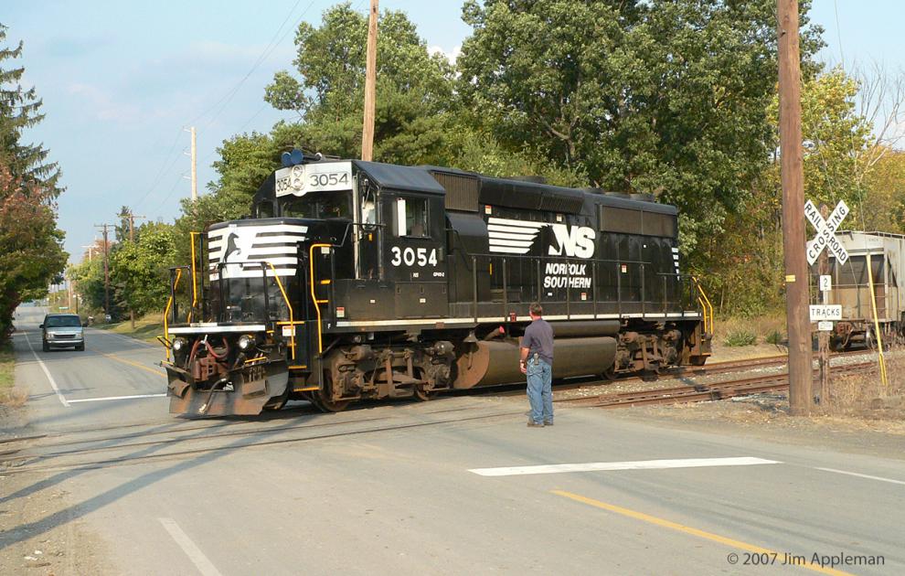NS 3054 (CR 3377) at Strawberry Ridge, PA 9/26/2007 | Conrail Photo Archive