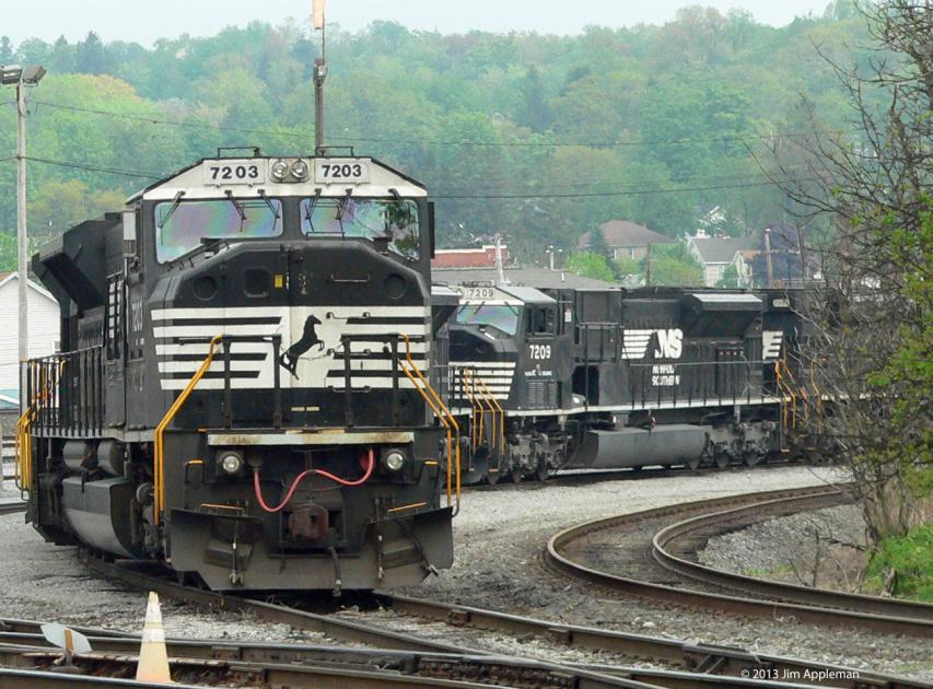 NS 7203 (CR 4105) at Cresson, PA 5/18/2013 | Conrail Photo Archive