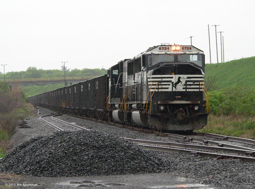 NS 6734 (CR 5605) at Strawberry Ridge, PA 5/24/2013 | Conrail Photo Archive