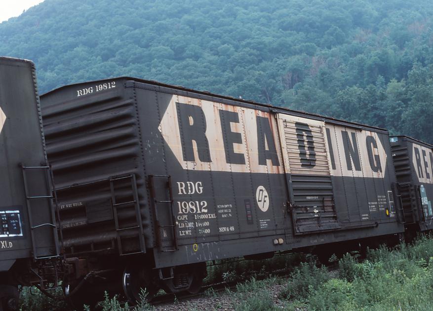 RDG 19812-RDG Class XMLg | Conrail Photo Archive