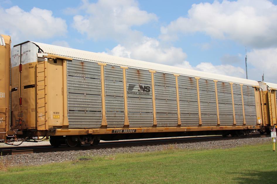 TTGX 965564-NS Rack class FB553 (ML2L) | Conrail Photo Archive