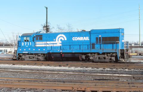 GE U23B | Conrail Photo Archive