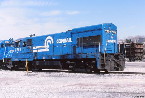 GE U23B | Conrail Photo Archive
