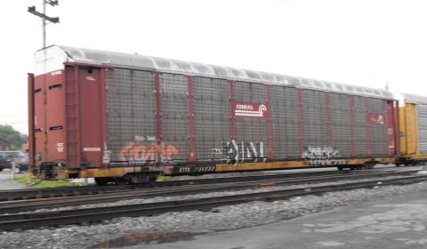 Surviving ETTX Tri-levels | Conrail Photo Archive