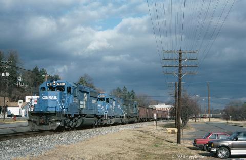 EMD GP38-2 | Conrail Photo Archive